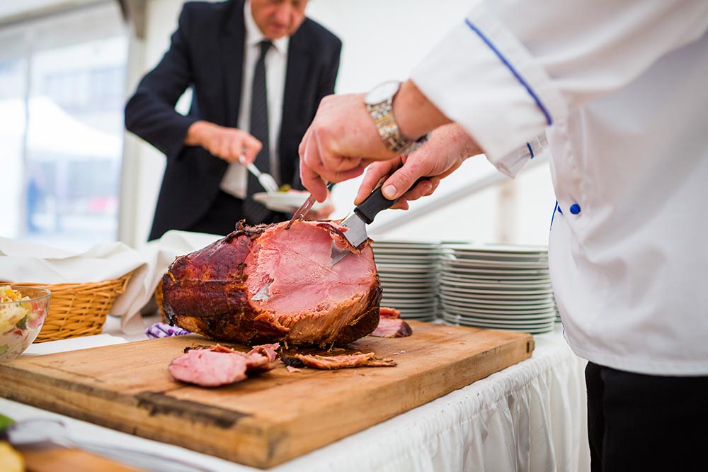 How to Expand Your Restaurant Service into Catering