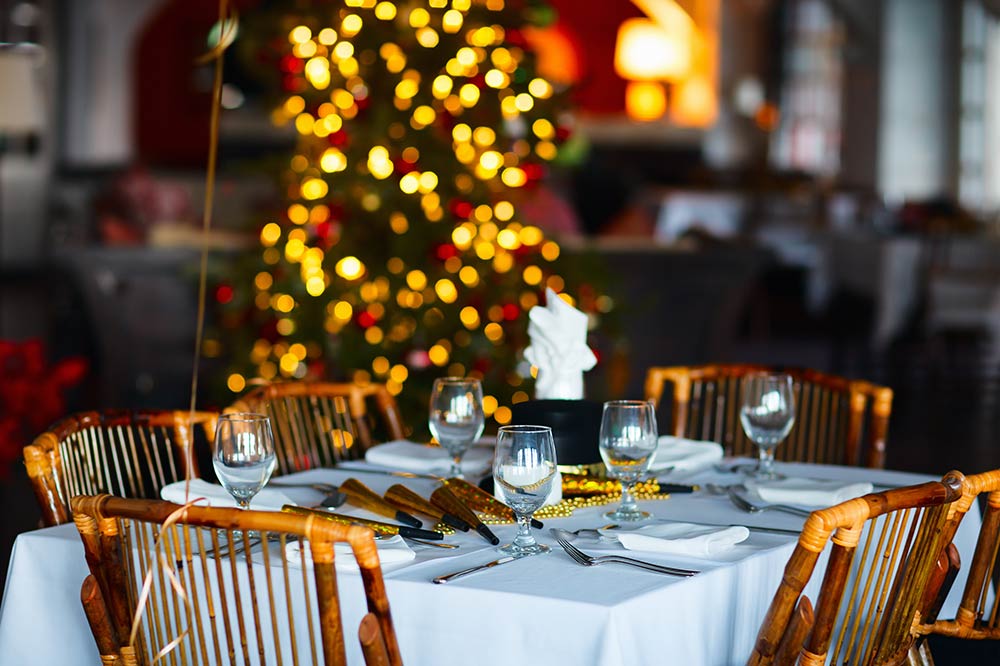 How Your Restaurant Can Handle Holiday Bonuses