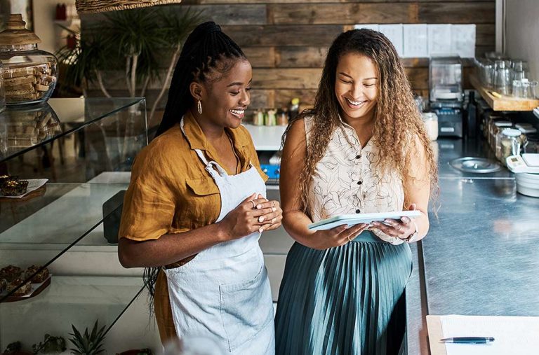 8 Tips for Improving Teamwork in the Restaurant Workplace